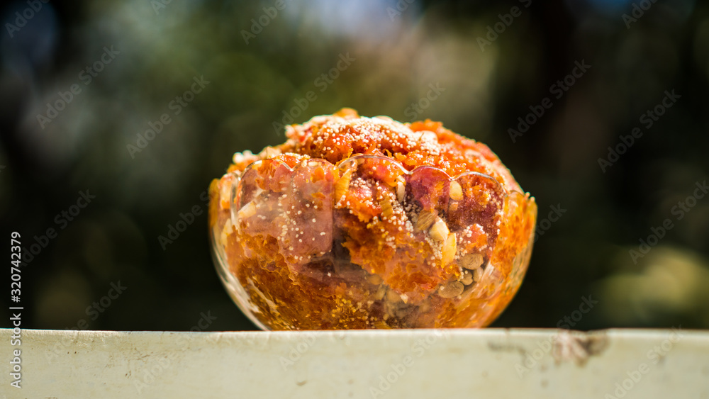Gajar ka halwa, also known as gajorer halua, Gajrela, Gajar Pak, and ...