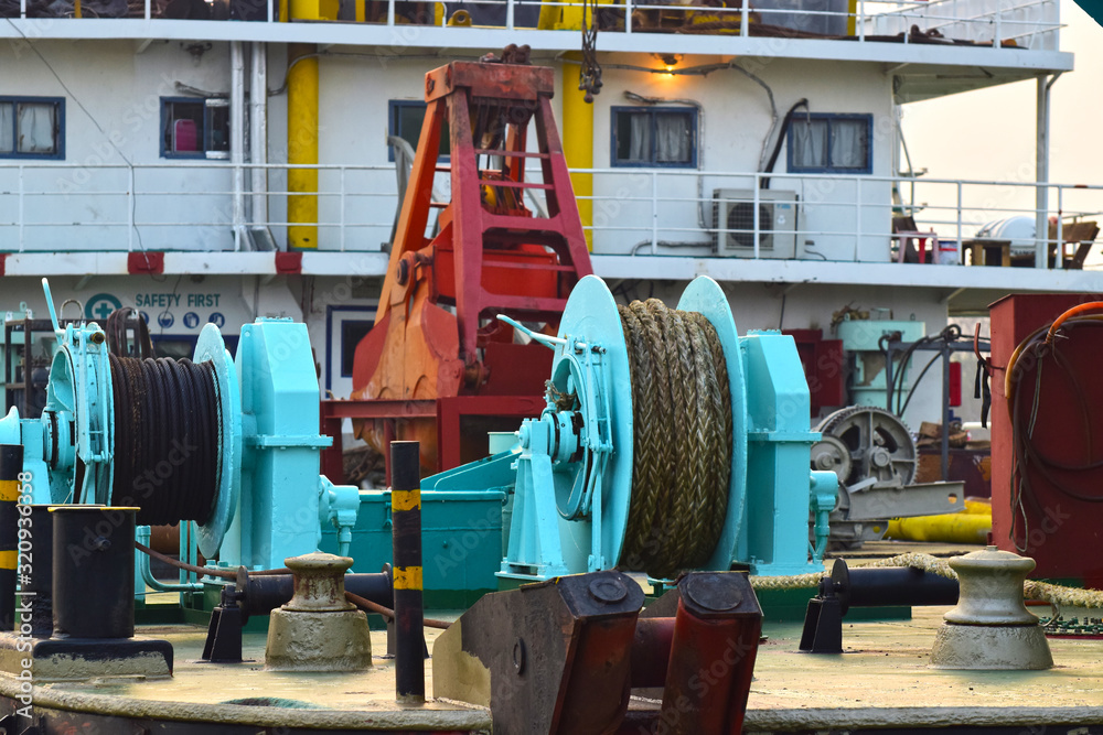 Towing boat and t-anchor rope Including various assistive devices on ...