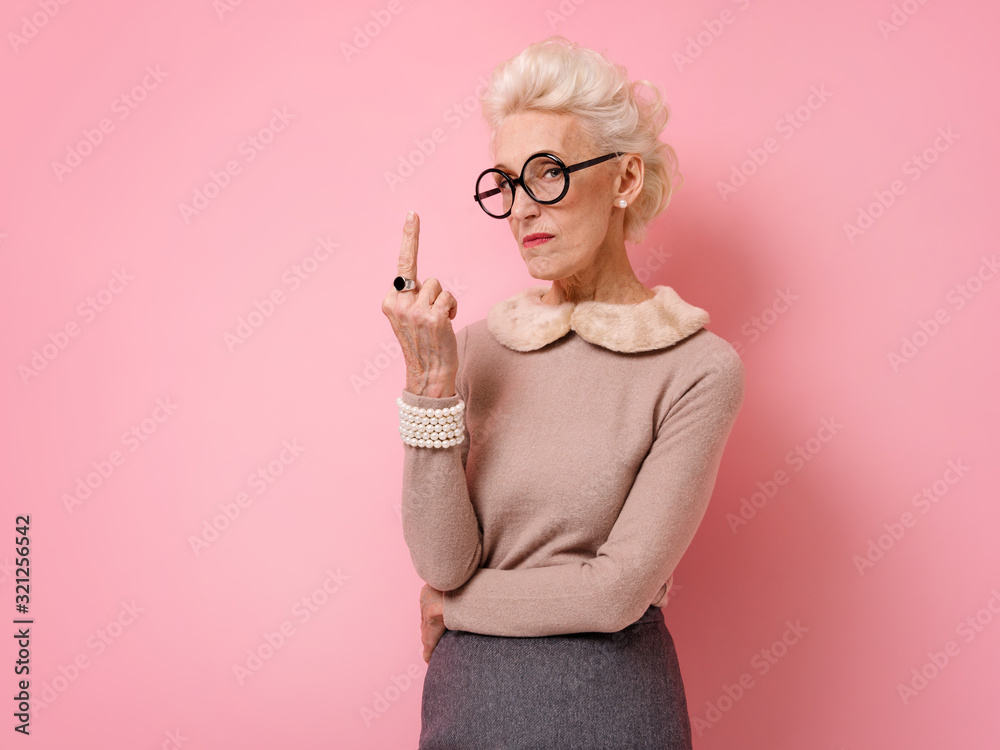 Poster Elegant woman showing middle finger – Wall Art | UkPosters