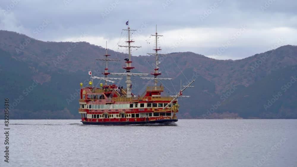 Hakone pirate ship or boat, Hakone Jinja Heiwa no Torii with lake in ...