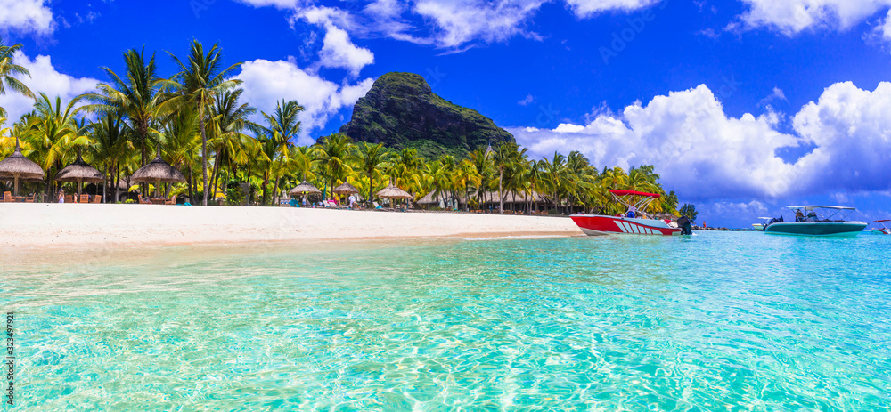 Best beaches of Mauritius island - Le Morne. Tropical paradise scenery ...