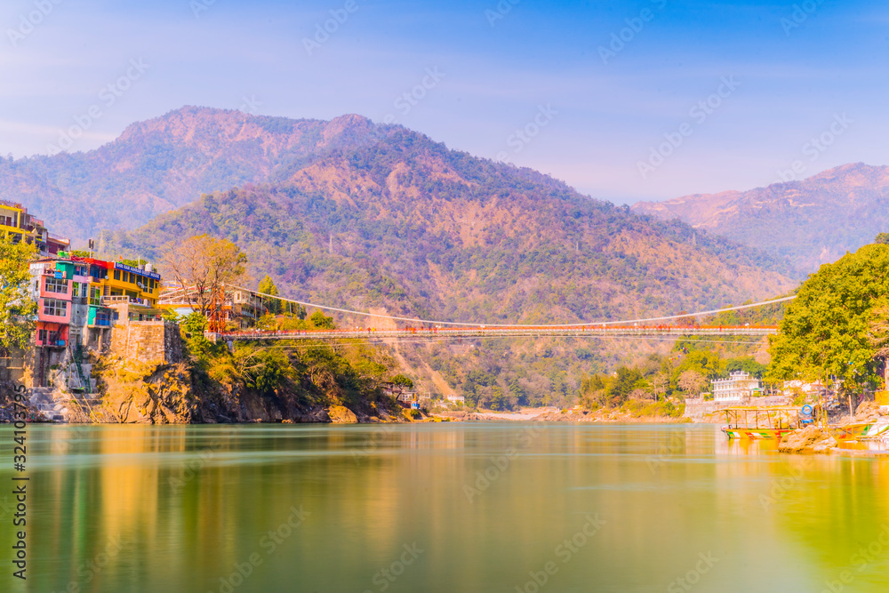 Laxman Jhula This long famous pedestrian suspension bridge crossing the ...