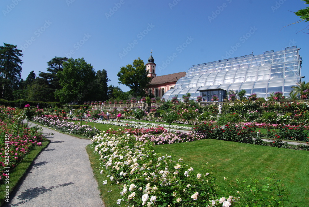 Insel Mainau - Die Blumeninsel im Bodensee Stock Photo | Adobe Stock