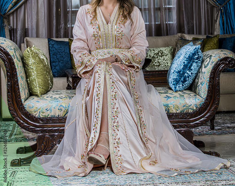 The Moroccan caftan is a Moroccan women's traditional costume. It is ...