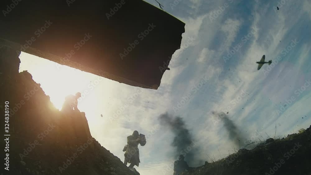 Battlefield scene. Silhouettes of soldiers fighting on East Front ...