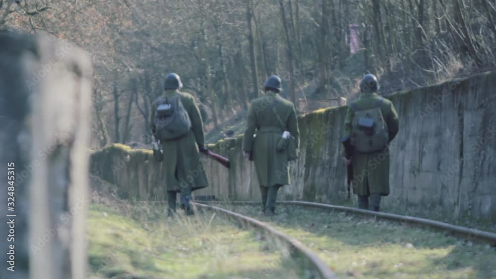 Battlefield scene. Silhouettes of soldiers fighting on East Front ...