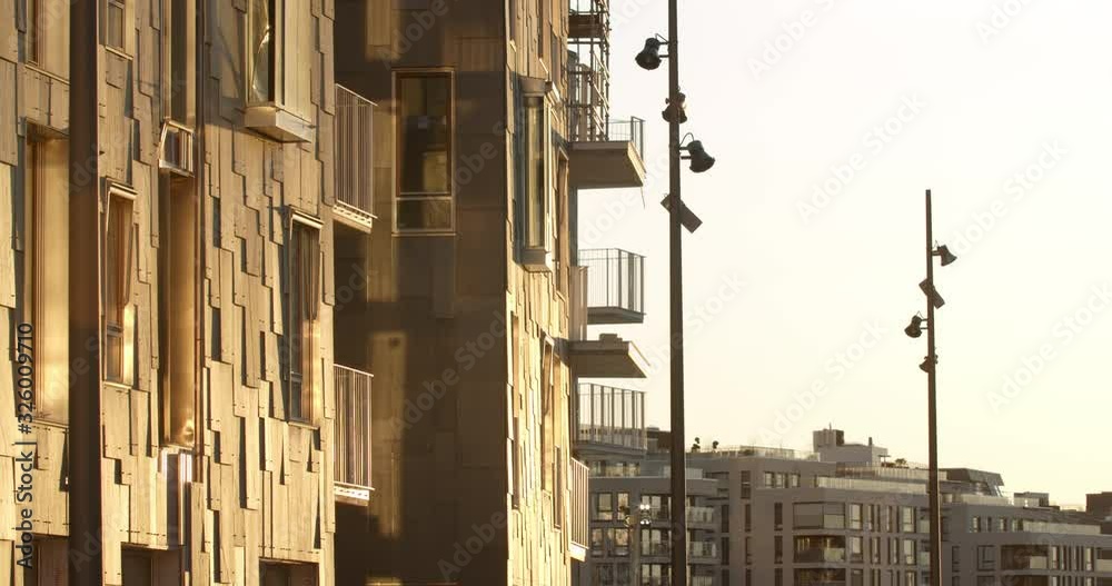 Vidéo Stock Slow motion wide shot with stabilized parallax camera ...