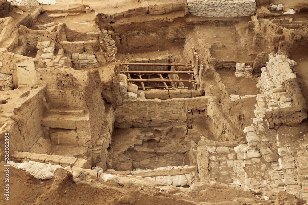 Excavations of Site of Catalhoyuk. It was a huge Neolithic and ...