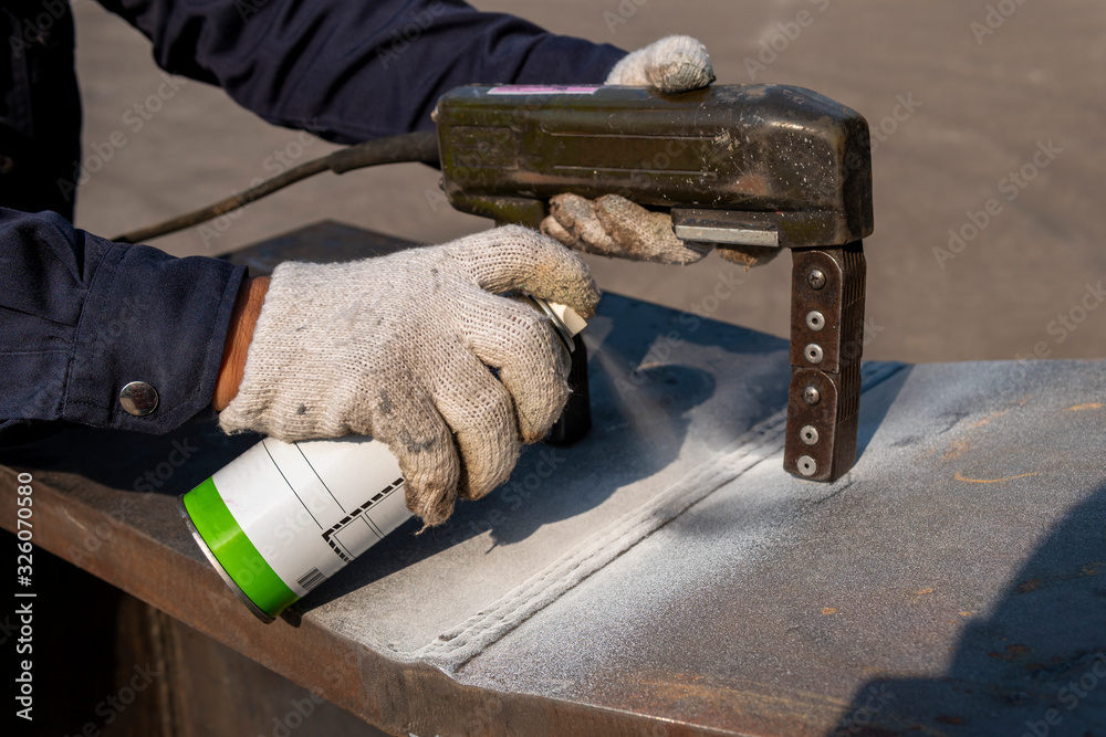 Checking defect in welded with process Magnetic Particle Testing(MT) of ... Checking defect in welded with process Magnetic Particle Testing(MT) of ...