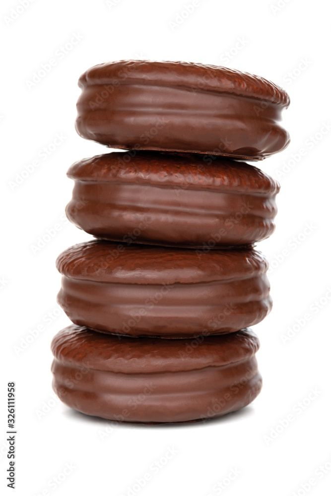 Choco pie on a white background. Chocolate covered mini cakes close-up ...