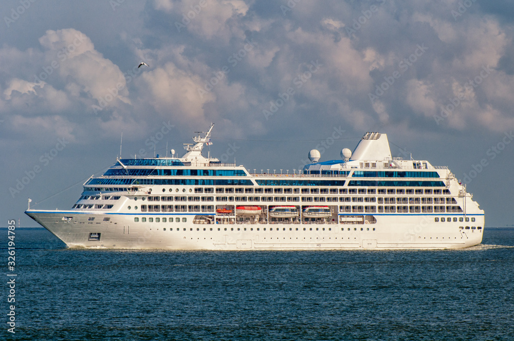 Wunderschone Schiffe Vor Cuxhaven Bilder