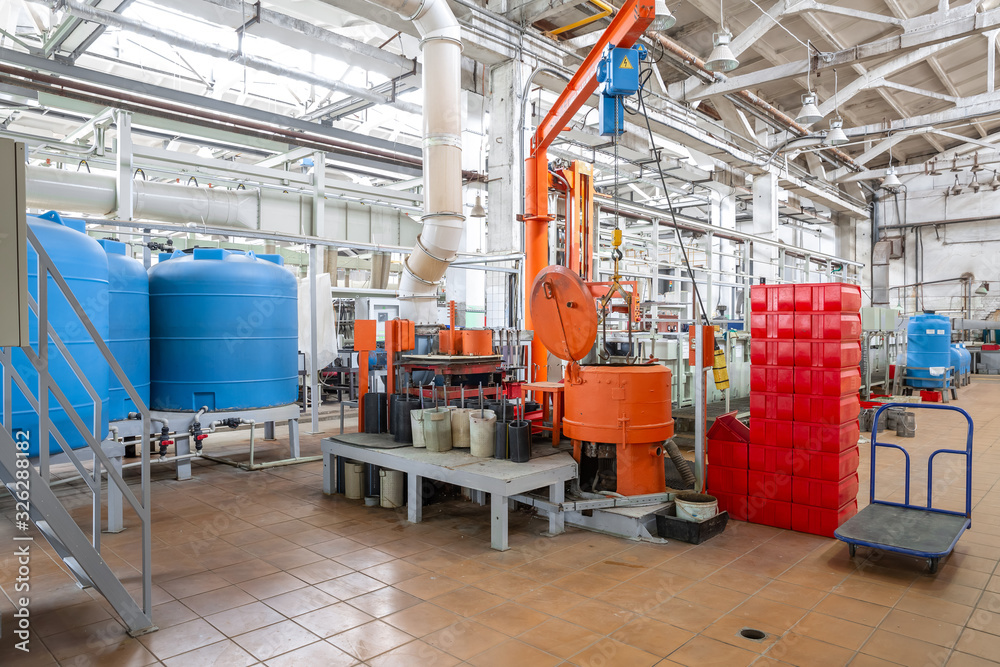 galvanic bath for the treatment of industrial fasteners Stock Photo ...