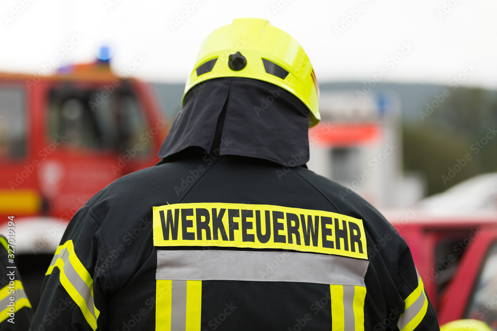 Symbolbild Feuerwehrmann Stock Photo | Adobe Stock