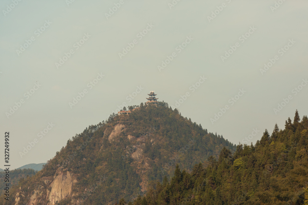 Purple magpie terrace is a Chinese scenic spot, natural and cultural ...