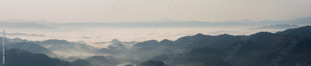 Purple magpie terrace is a Chinese scenic spot, natural and cultural ...