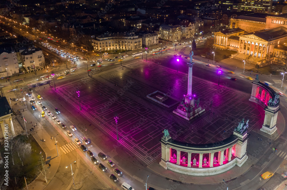 Foto Stock Budapest, Hungary - Aerial drone view of the famous Heroes ...
