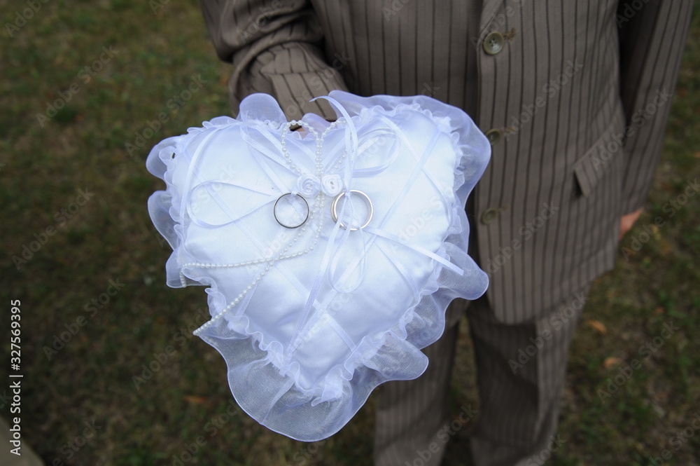 Eheringe, das Symbol der Eheschließung Stock Photo | Adobe Stock