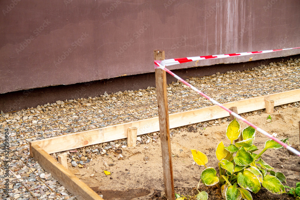 Repair of the blind area at the apartment building. Preparation for ...