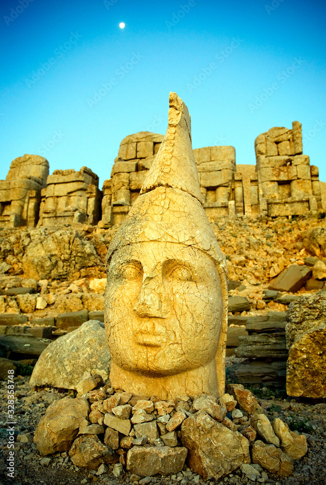 Giant heads of the gods at the top of Nemrut Dagi mountain in Turkey ...