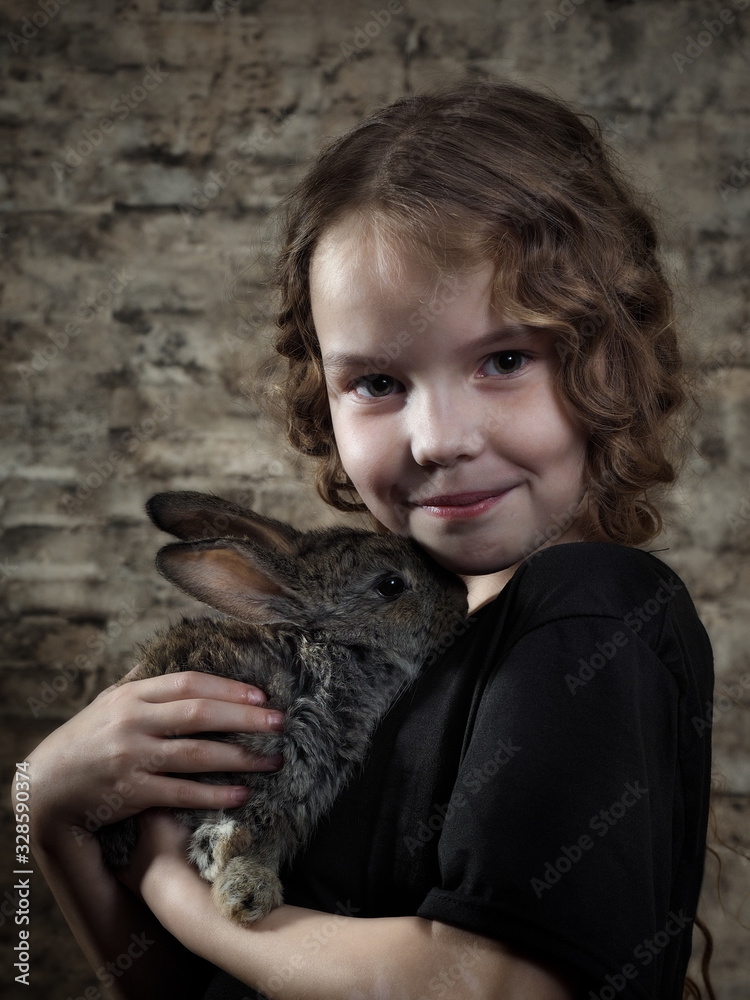 Man Holding Rabbit | ppgbbe.intranet.biologia.ufrj.br