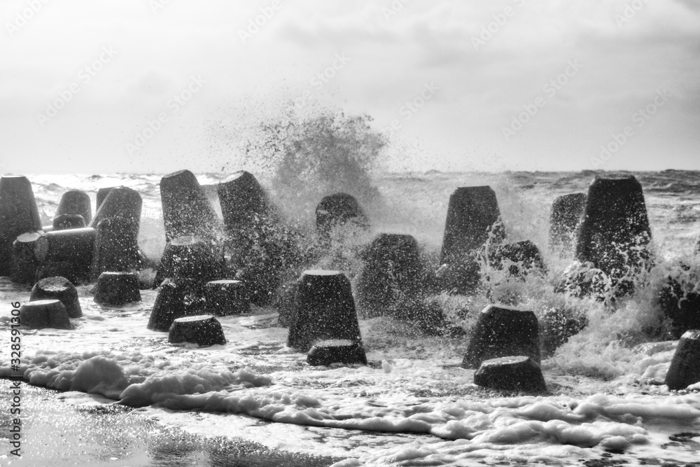Sturmflut auf Sylt, schwarz-weiß Stock Photo | Adobe Stock