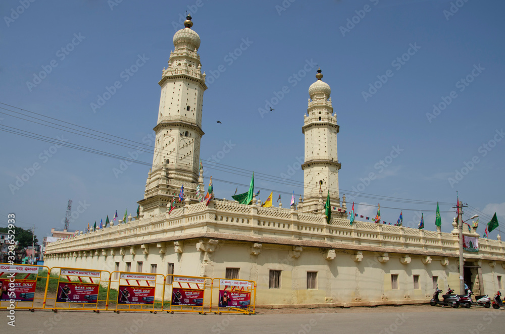 Foto de Juma mosque or Jama Masjid, built by Tipu in Indo-Islamic ...