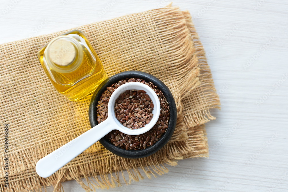 Flaxseed or flaxseed seeds, accompanied by oil (Linum usitatissimum ...