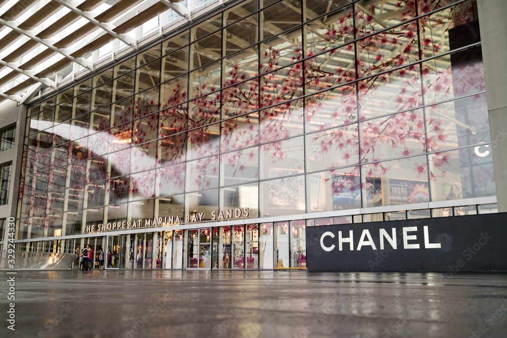 Decoration of the front gate of the Shoppes at Marina Bay Sands with ...