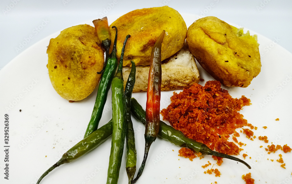 vada Pao is Indian Desi Burger, is a roadside fast food dish from ...