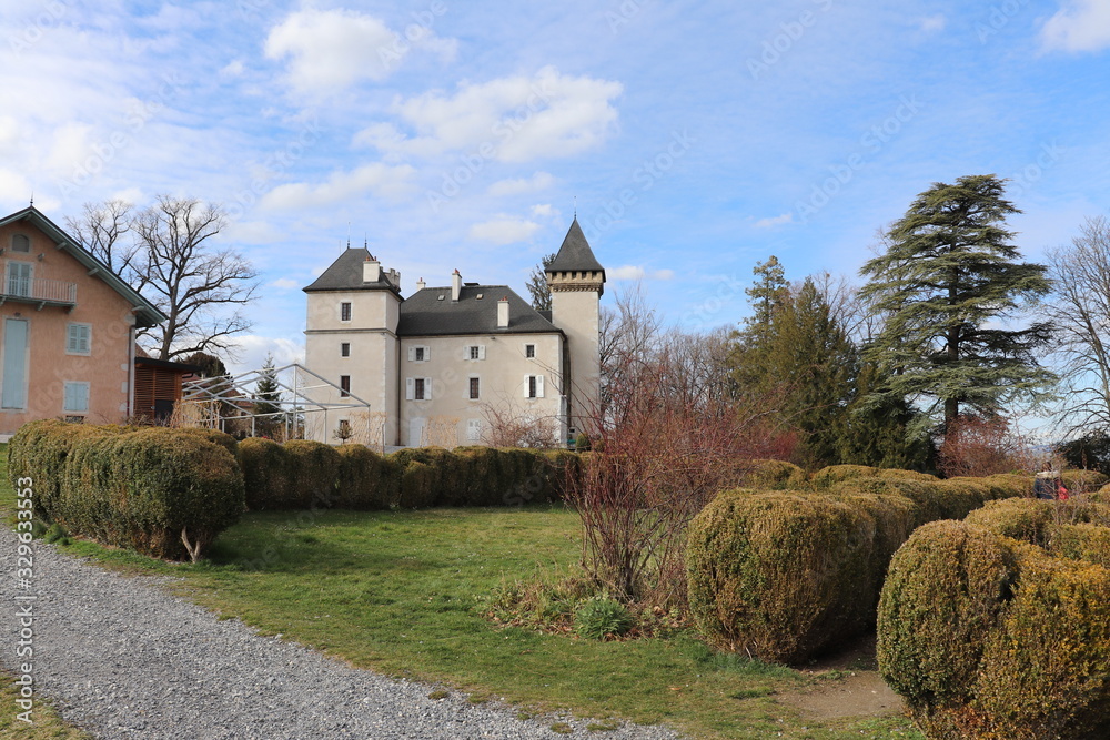 Parc du château de l'échelle dans La Roche sur Foron - ville La Roche ...