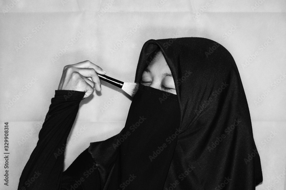 Close up view of Pretty lady woman girl wear hijab jilbab niqab ...