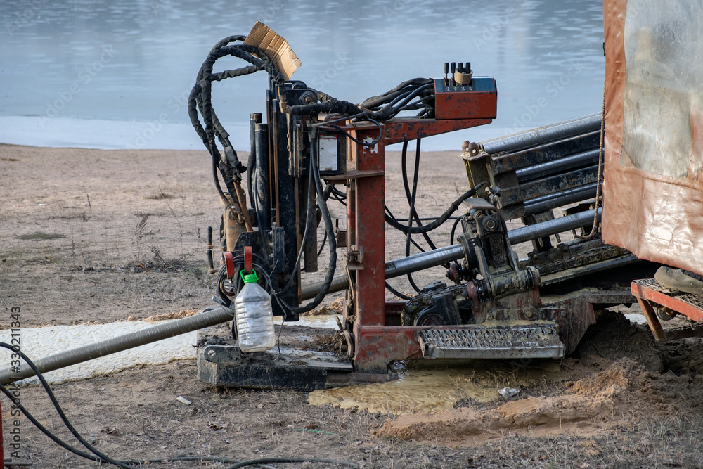 drilling rig, bed for horizontal directional drilling. drilling work ...