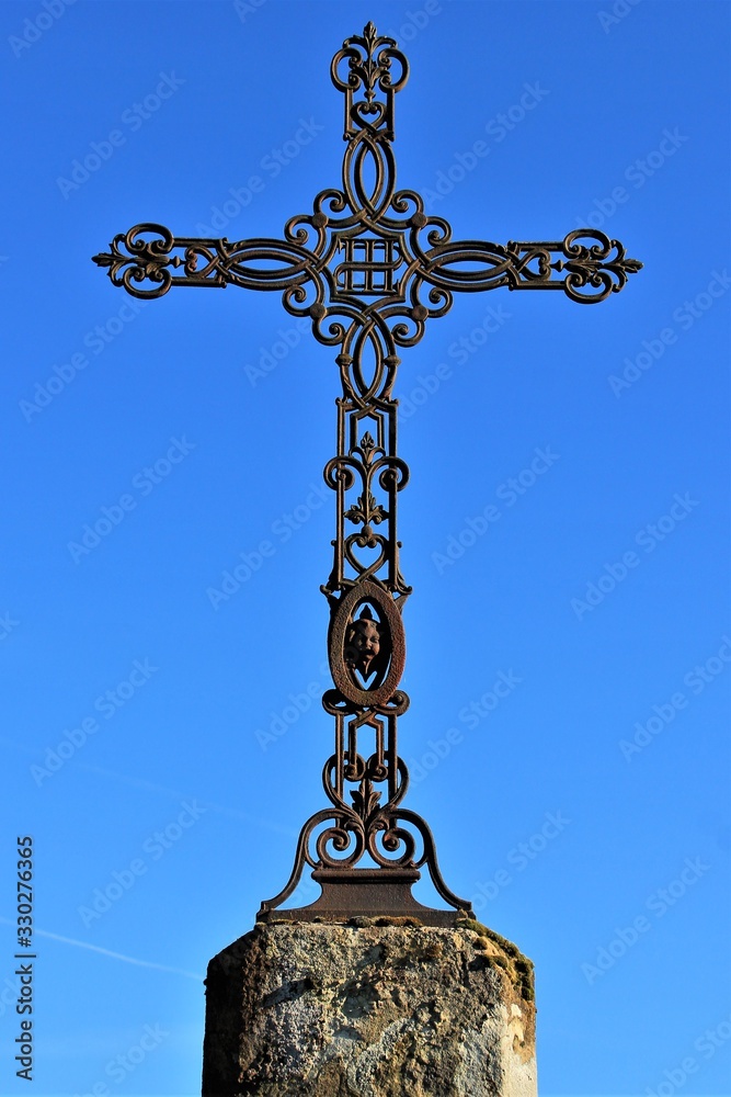 Croix en fer forgé. Stock Photo | Adobe Stock