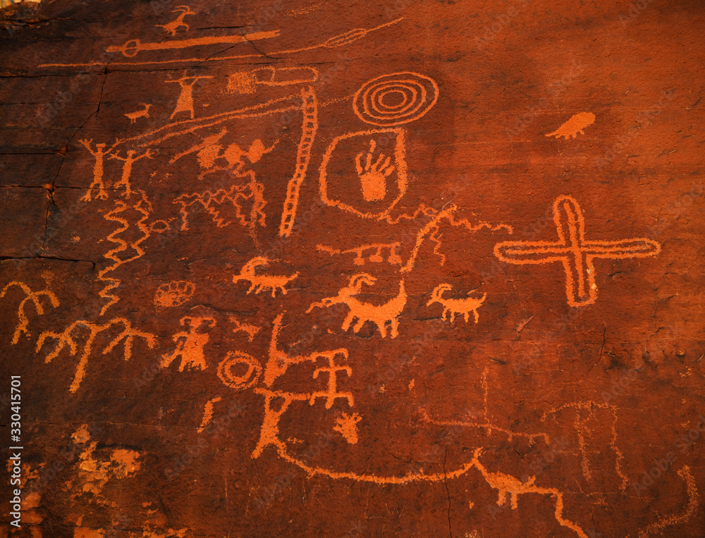 Ancient cave drawings in the Valley of fire state park, Nevada Stock ...