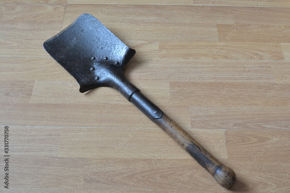 WW1 pioneer spade with serrated edge Stock Photo | Adobe Stock