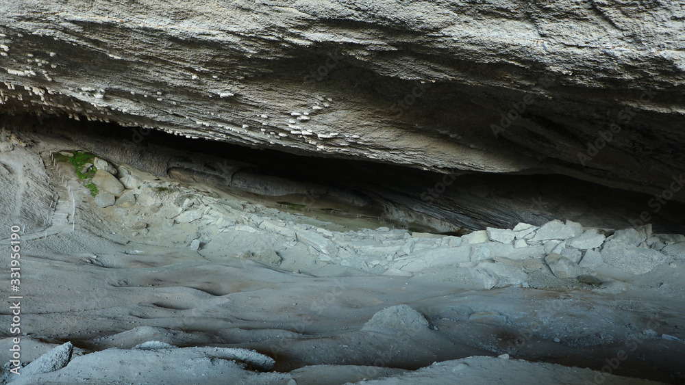 Foto de Monumento Natural Cueva del Milodón, Chile do Stock | Adobe Stock