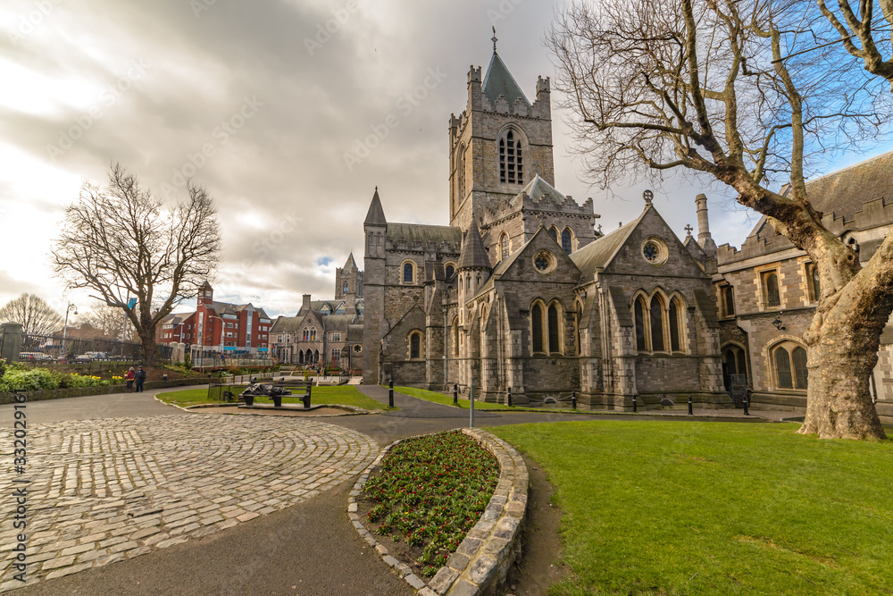 Foto de Beautiful scene daylight Dublin Ireland capital landscape city ...