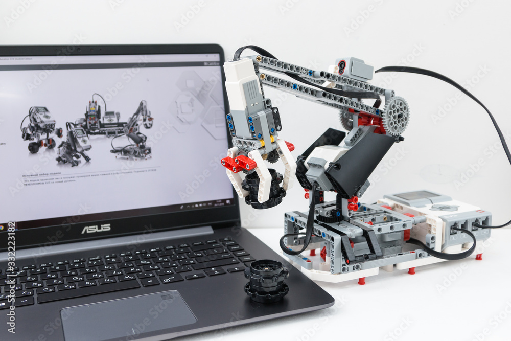 Minsk, Belarus. November, 2018. Lego Mindstorms EV 3 Robot Arm. School ...