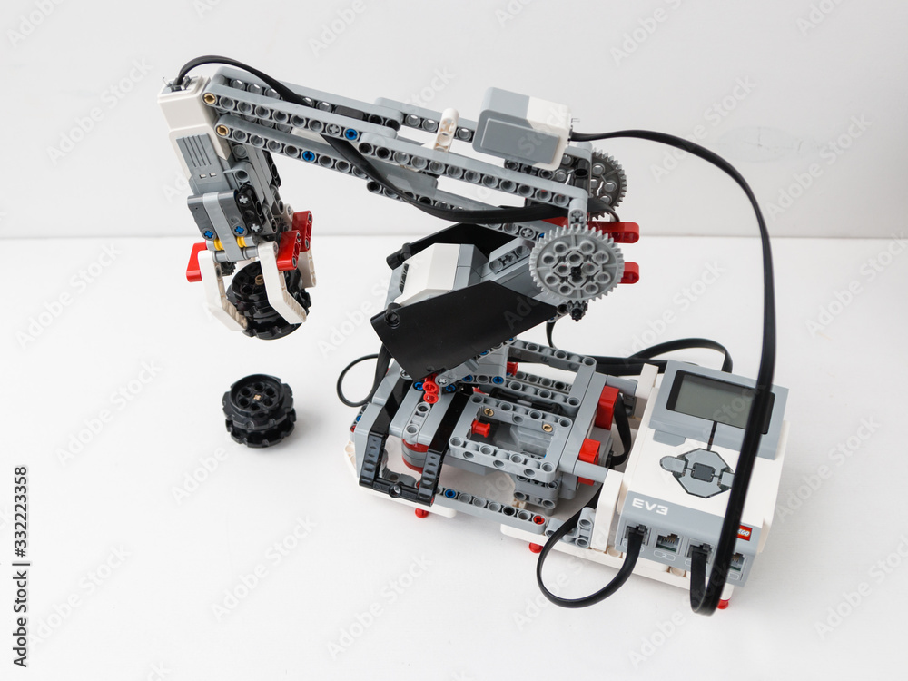 Minsk, Belarus. November, 2018. Lego Mindstorms EV 3 Robot Arm. School ...