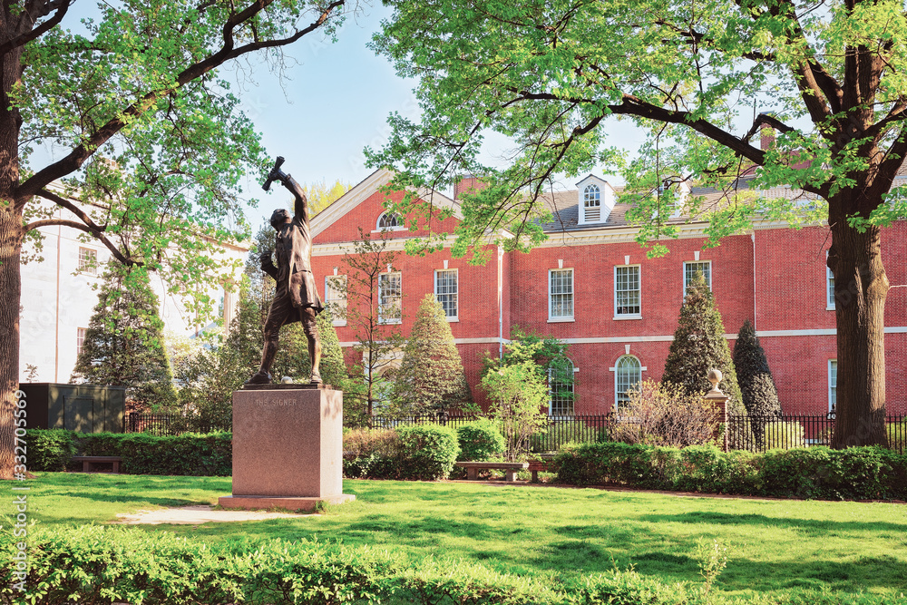 Signer Statue in Signers Park in Philadelphia Stock Photo | Adobe Stock
