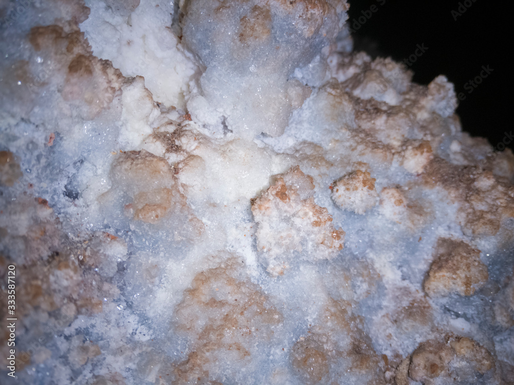 formaciones geológicas en una gruta o caverna Stock Photo | Adobe Stock