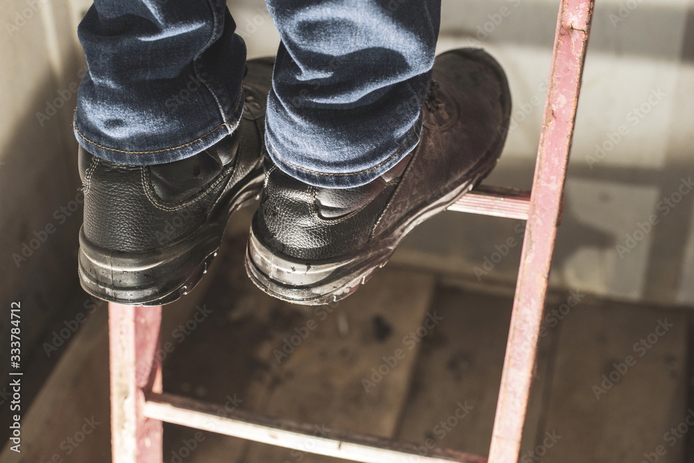 Worker with Personal Protective Equipment. construction worker training ...