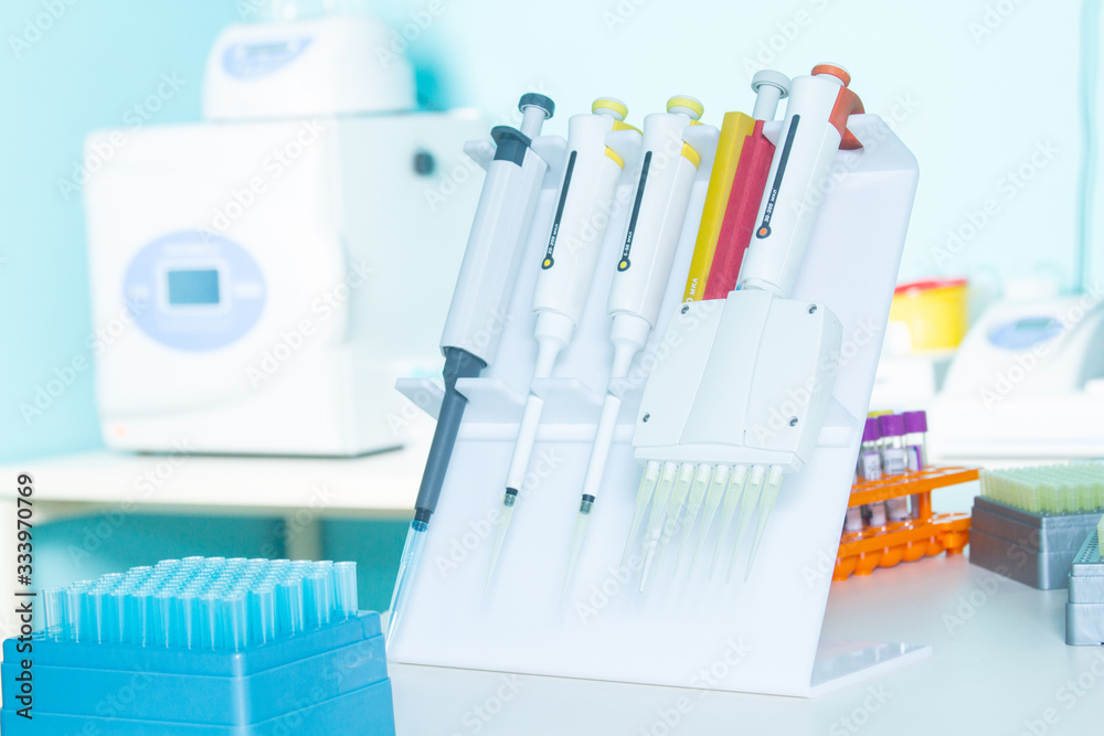 Foto de Automatic high throughput histology staining device and ... Foto de Automatic high throughput histology staining device and ...