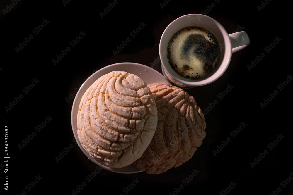 Pan mexicano concha con café Stock Photo | Adobe Stock