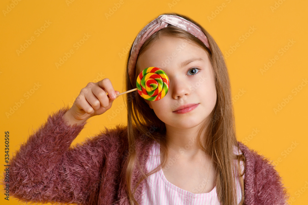 Photos Celebrities Enjoying Lollipops Starcasmnet