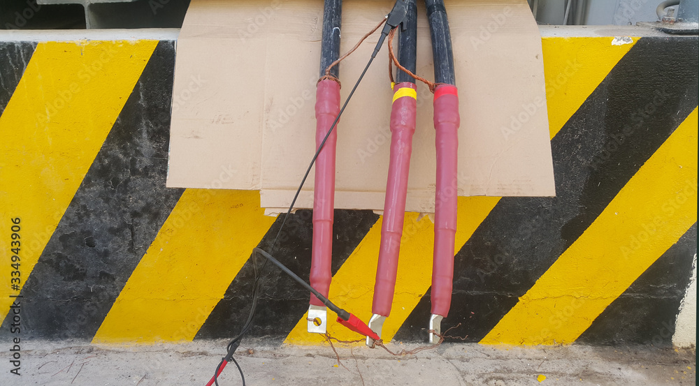 Testing of insulators and measure insulation resistance between ...