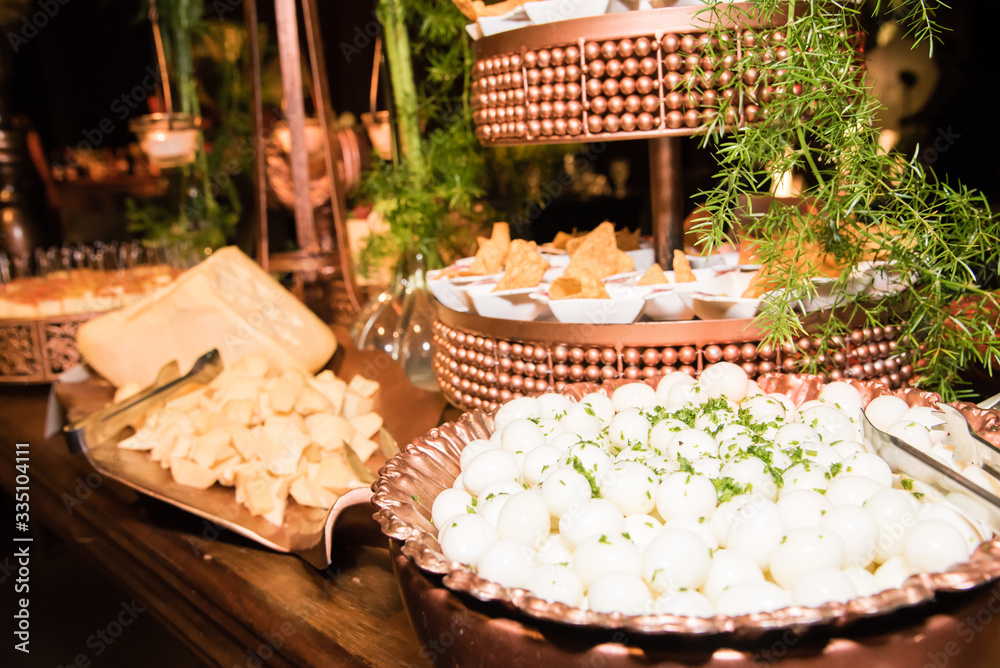 Foto de Graduation buffet, transforming and giving an extra harme to a ...