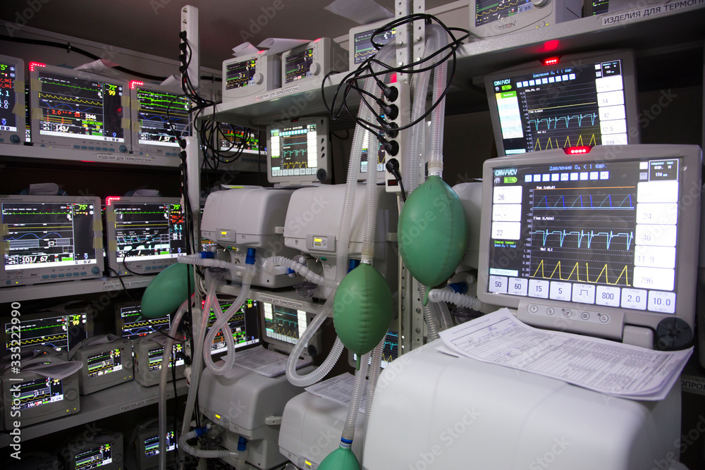 Apparatus for artificial lung ventilation. Rescue measures for severe ...