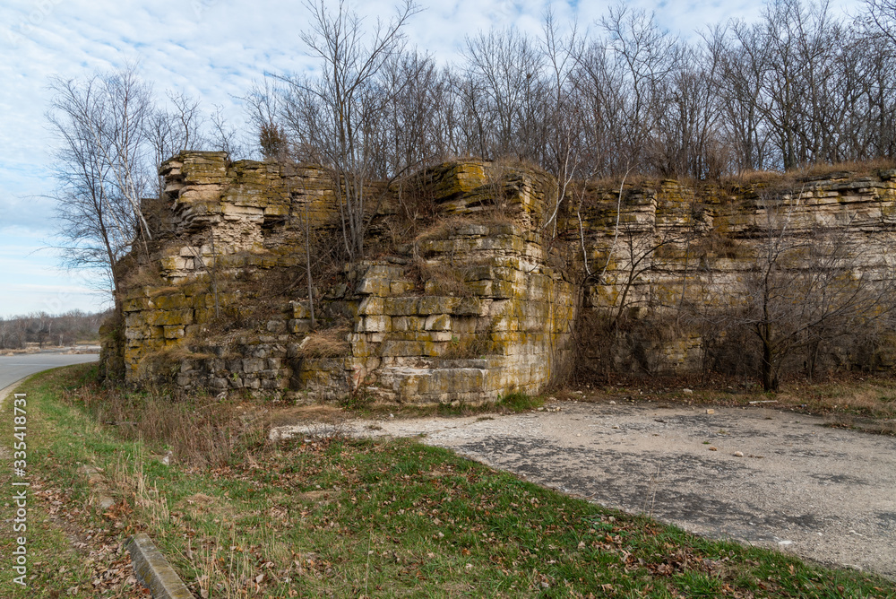 Niagara Escarpment dolomite, Silurian outcrops, High Cliff State Park ...