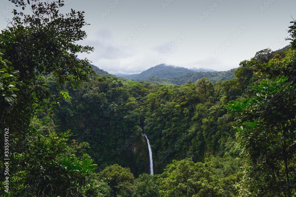 cascada la fortuna en Costa Rica Stock Photo | Adobe Stock